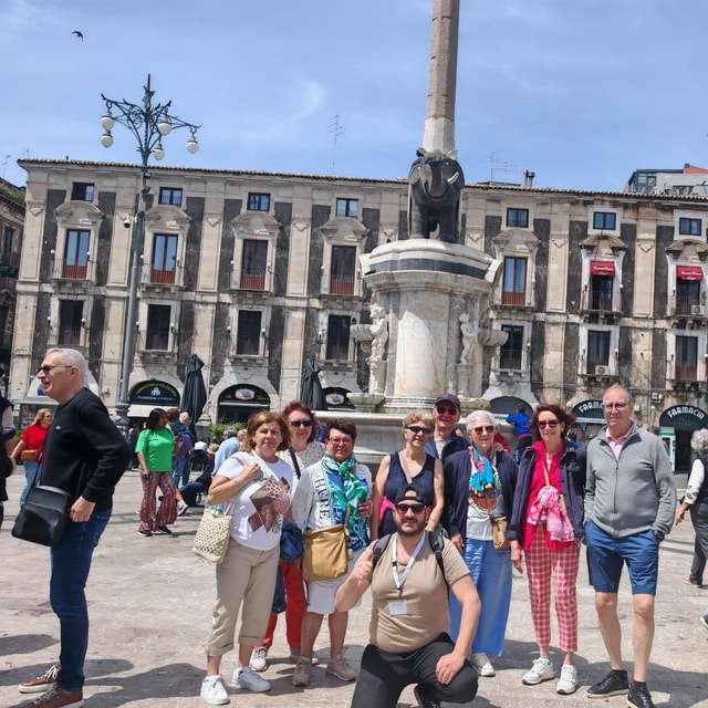 Catania: tour a piedi dal Colosseo Nero al Castello Ursino | CATANIA